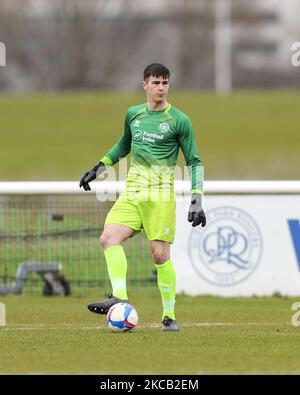 Joe Walsh of QPR during the Sky Bet Championship Professional ...