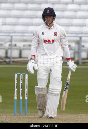 CHELMSFORD, ENGLAND -L-R Essex’s Michael Pepper and Dom Sibley of ...
