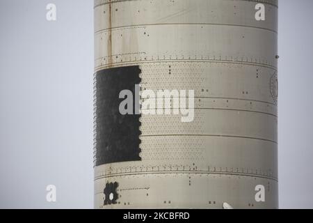 Starship SN11's thermal protection tiles at SpaceX's South Texas launch ...