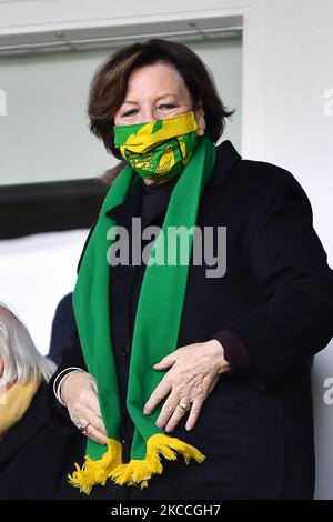 DERBY, ENGLAND. APRIL 10TH: Delia Smith and Michael Wynn-Jones ...