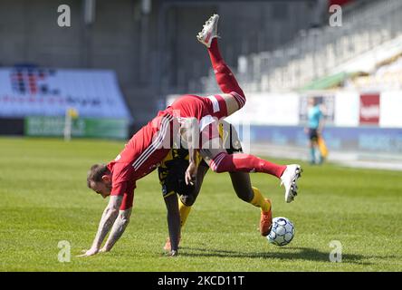 Horsens' James Gomez and Lyngby's Jens Martin Gammelby during Lyngby on ...