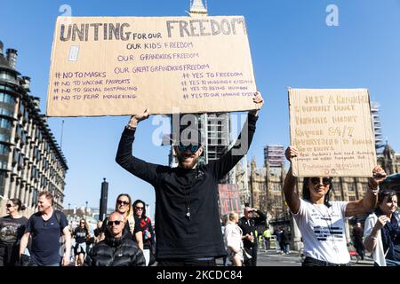 Protestors take to the streets across the capital for an Anti Lockdown ...