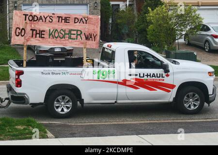 Hasidic Jews hold a vehicle parade through a Jewish neighbourhood to ...