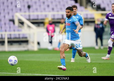 Lorenzo Insigne of Napoli scores on penalty the victory goal of 2-1 ...