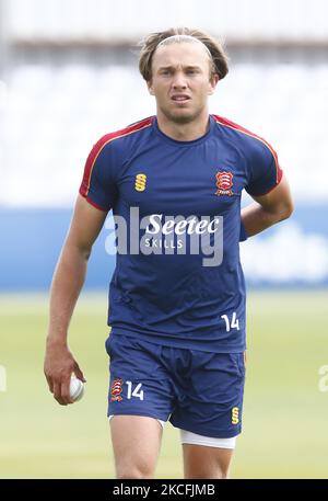 Aaron Beard of Essex during Nottinghamshire CCC vs Essex CCC ...