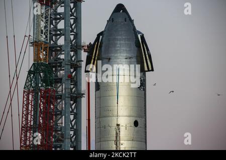 After fully stacking Starship and Super Heavy Booster, resulting in the ...