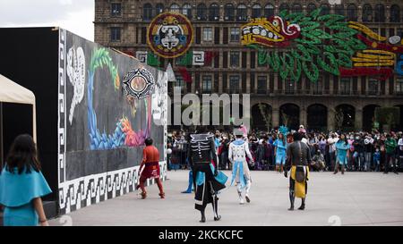 Scenic representation of the pre-Hispanic ball game "Tlachtli" in the ...