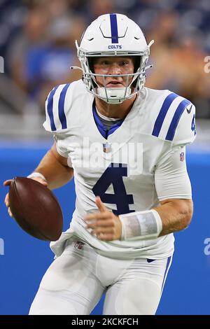 Indianapolis Colts quarterback Sam Ehlinger (4) warms up before an NFL ...