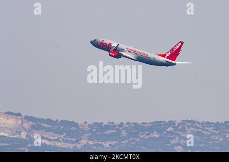Jet2 Boeing 737 flight safety card Stock Photo - Alamy