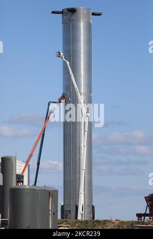 Super Heavy Booster is prepared for testing on October 18th, 2021 in ...