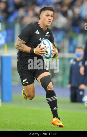 Quinn Tupaea in action during the 2021 Rugby Autumn Nations Series ...