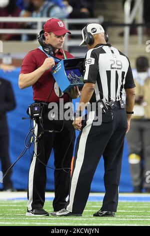 Referee Adrian Hill during an NFL football game between the New York ...