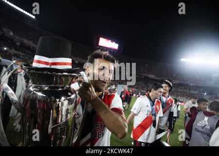 River Plate's Leonardo Ponzio celebrates winning the Argentina Primera ...