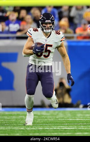 Chicago Bears running back Ryan Nall (35) warms up before an NFL ...