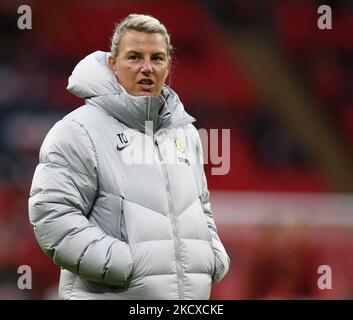 L-R Tanya Oxtoby Assistant Coach of Chelsea Women and Chelsea Women Ji ...
