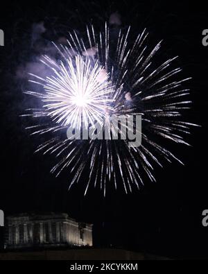 Fireforks explode over the Ancient Acropolis in Athens during New Year ...