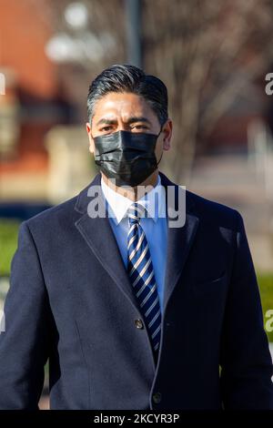 Mayor-elect Aftab Pureval and elected City Council Members are sworn ...