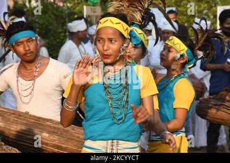 Guwahati, India. 8th Jan, 2022. Passengers showing their COVID-19 fully ...
