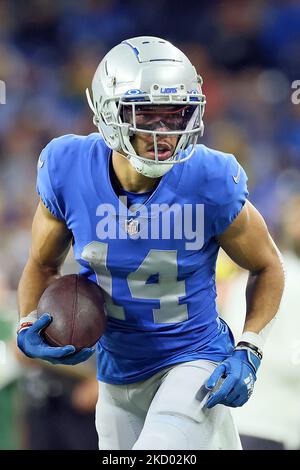 Detroit, Michigan USA - 14 January 2026 - A 2021 Ford GT on display in ...