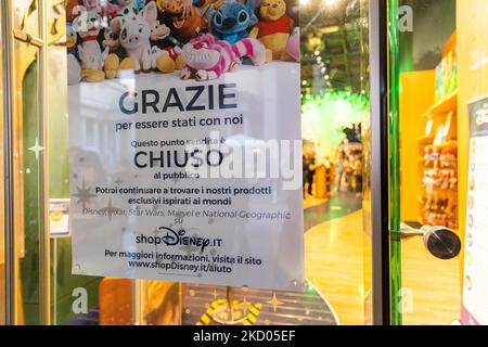 The closure of the last Disney Store on October 22, 2021 in Milan ...