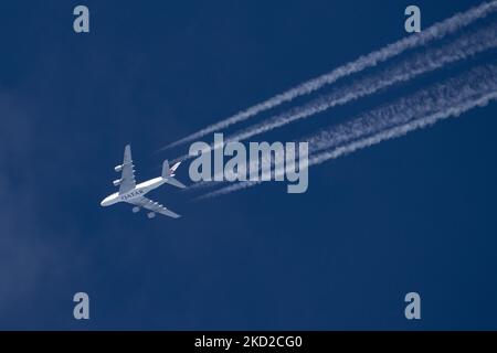 Qatar Airways Airbus A380 double decker aircraft overfly at 40.000 feet ...
