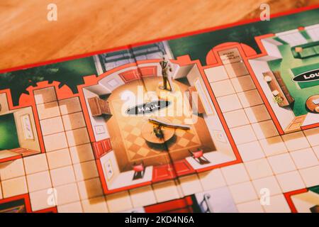 Waddingtons Original Cluedo board game, Colonel Mustard with the Lead ...