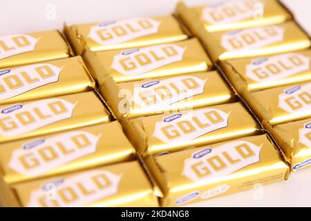 McVities Gold Bars - golden chocolate bar snack treat Stock Photo - Alamy