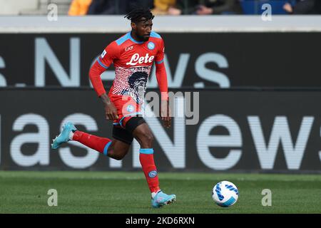 Andre Frank Zambo Anguissa of SSC Napoli gestures during the Seie A ...