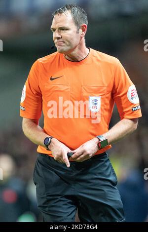 Referee James Linington during the Sky Bet Championship match at The ...