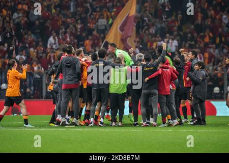 ISTANBUL, TURKEY - NOVEMBER 5: players of Galatasaray and staf ...