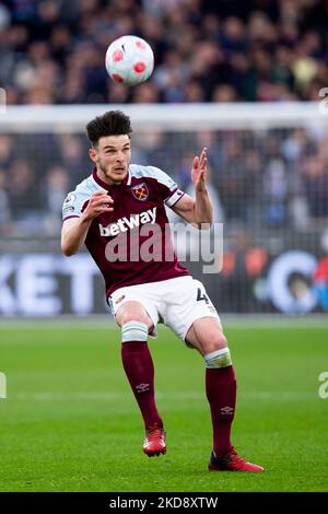 Declan Rice of West Ham controls the ball during the Premier League ...