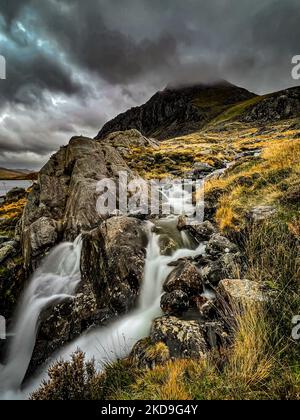 Mount Tryfan waterfall snowdonia, north wales Stock Photo - Alamy