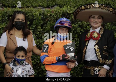 Second Women's Jockeys Race at the Hipódromo de Las Américas in Mexico ...