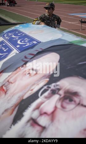 An Iranian schoolboy wearing an Islamic Revolutionary Guard Corps (IRGC ...