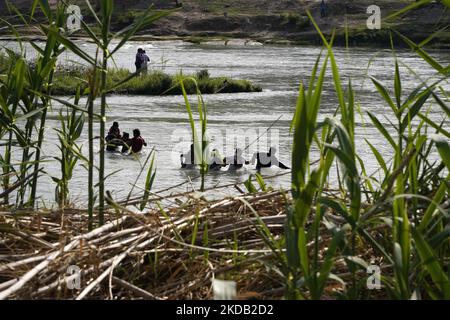 Eagle Pass, Texas USA, March 2006: Kickapoo Indian tribe members stand ...