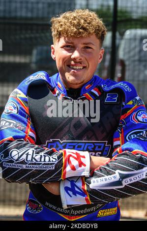 Belle Vue Colts' Guest Rider Joe Thompson in Red leading Edinburgh ...