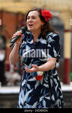 Entertainer The Lancashire Belle enjoys the weekend on the East ...