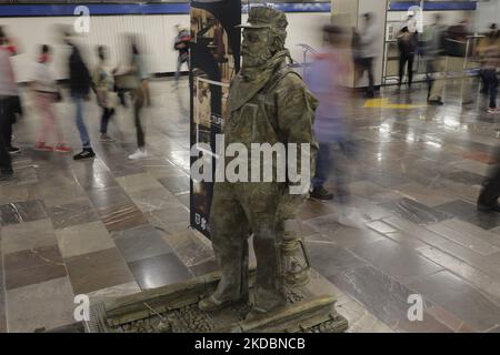 José Miguel Moctezuma, characterised as Don Ferro Ferrocarrilero ...