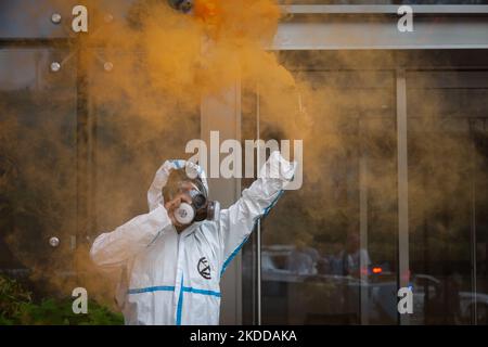 Canister of methane gas Stock Photo - Alamy