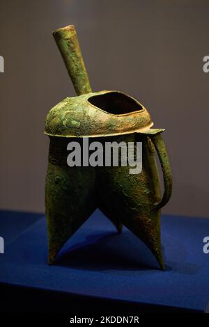Bronze vessel cultural relics of Bashu and Sichuan culture in ancient ...