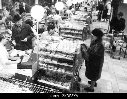 The food department of the department stores' Karstadt 1982, Germany ...