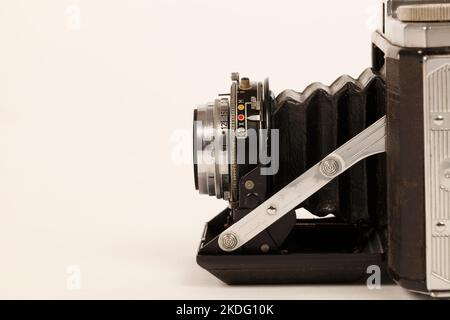 Prontor-SV compact bellows folding camera with a Zeiss Ikon Lens ...