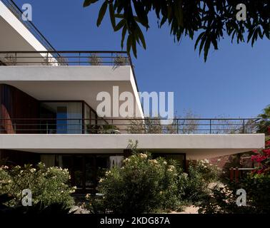 Side View. Hotel Baja Club, La Paz, Mexico. Architect: Max von Werz ...