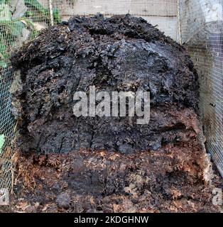 Well rotted garden compost Stock Photo - Alamy