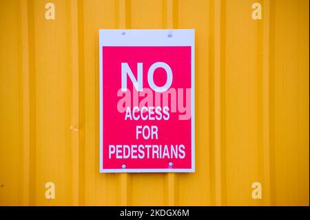 Pedestrian Way Arrow Sign Barrier With Amber Beacon Warning Light at ...