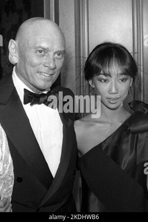 Yul Brynner and Kathy Lee at the after party for Yul Brynner's 4,000th ...