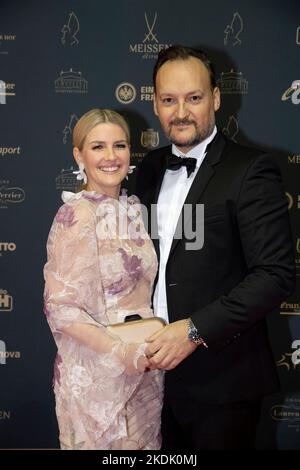 Jennifer KNAEBLE, with husband Felix MOESE, red carpet, Red Carpet Show ...