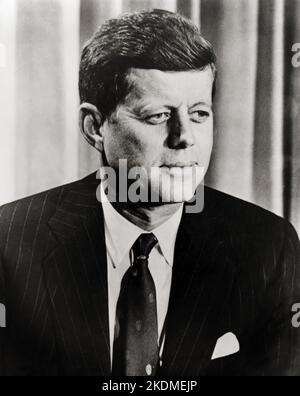 John F. Kennedy, head-and-shoulders portrait, facing right - colorized ...