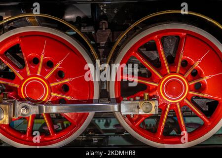 Steam locomotive, coupling rod, wheels, detail, b/w, locomotive ...