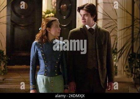 ENOLA HOLMES 2, from left: Millie Bobby Brown as Enola Holmes, Helena ...